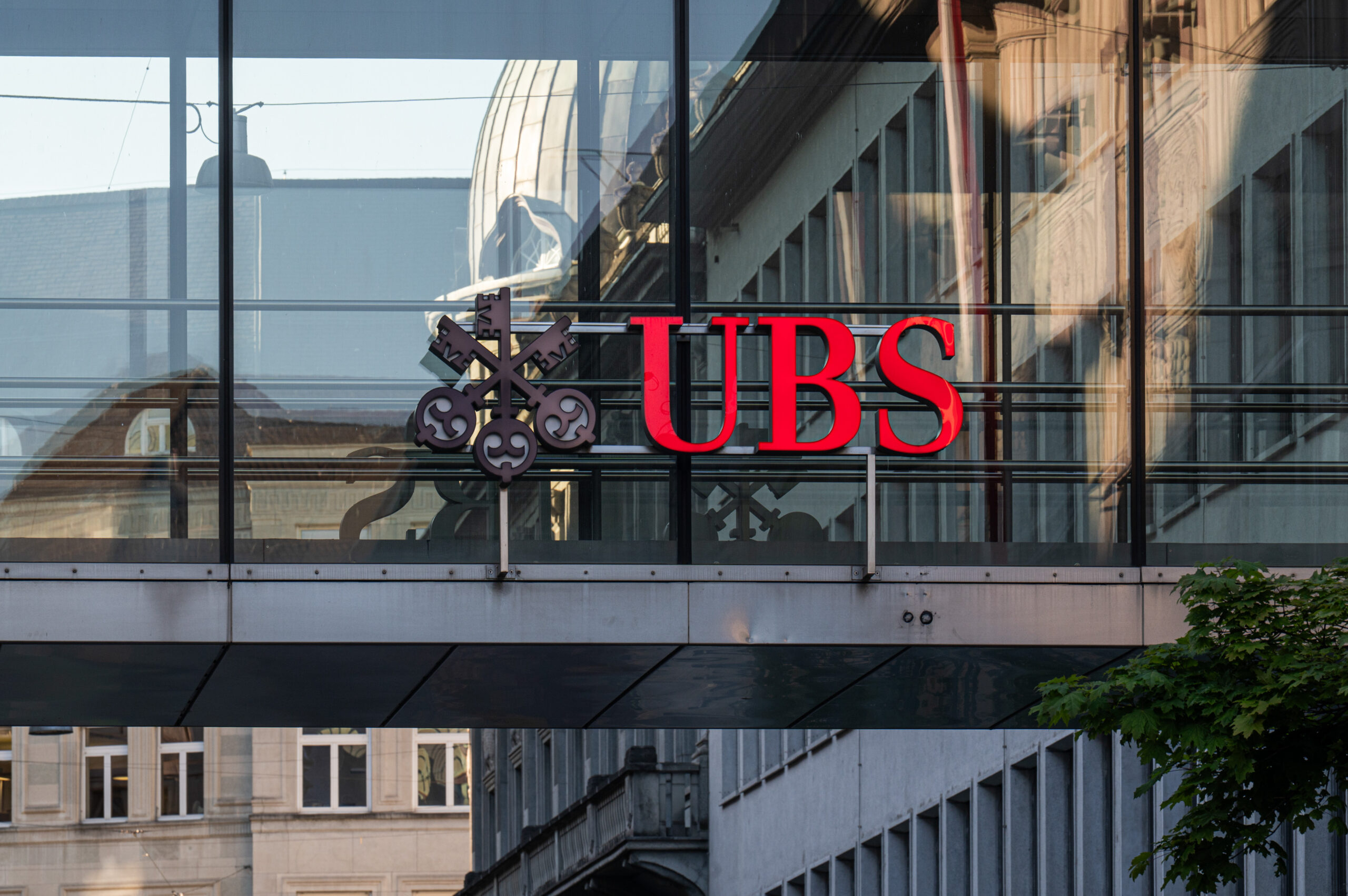 UBS Client Can’t Sue Bank Over Broker’s Alleged Affair With Wife