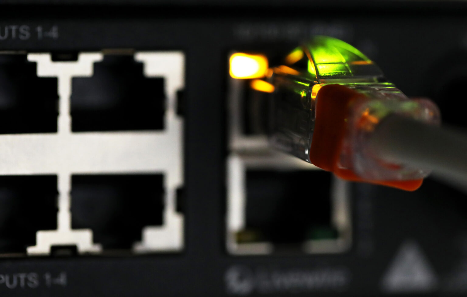 Chinese Group Hacks ‘Edge’ Devices in Ongoing Telecom Targeting