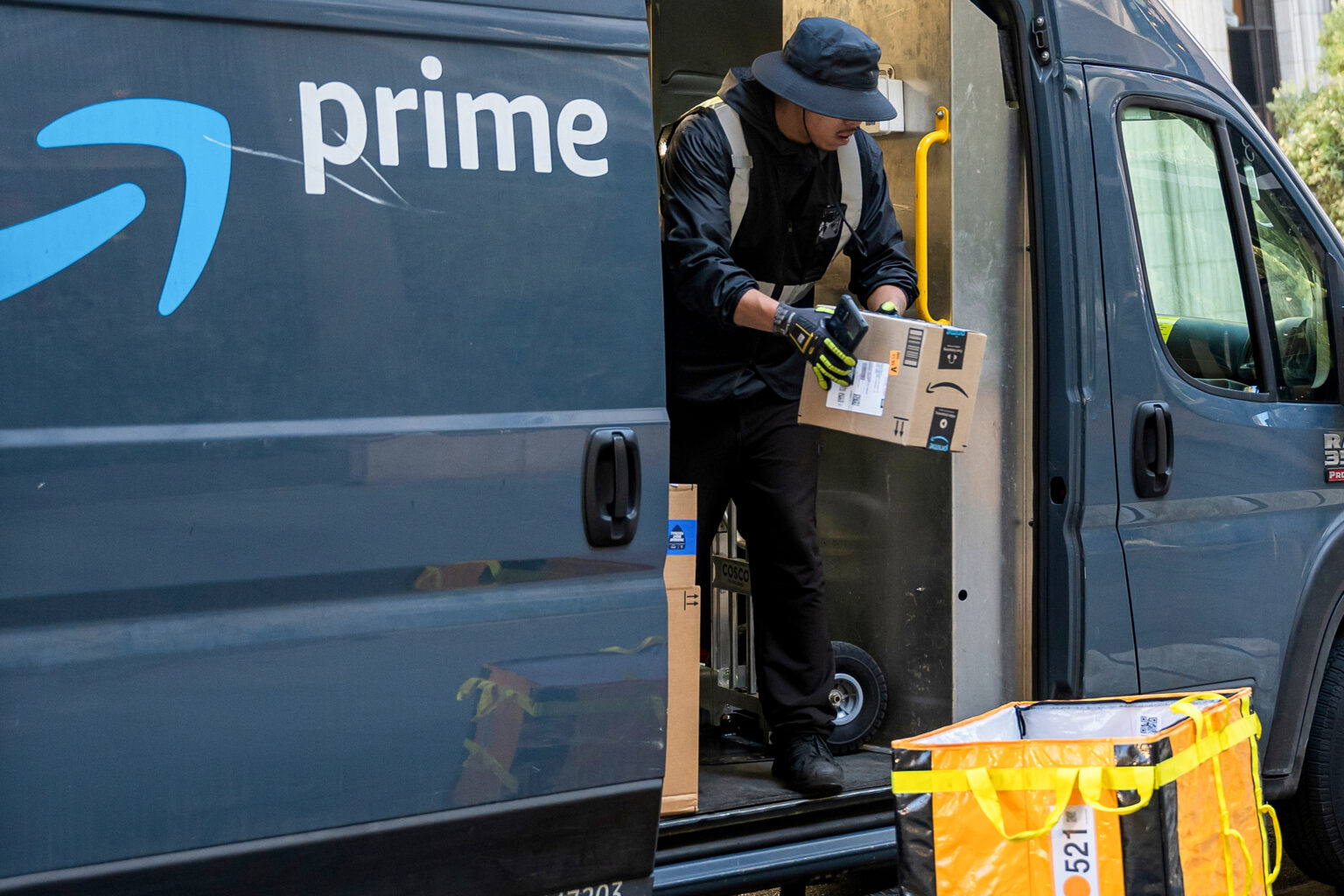 Amazon, FTC Reach $2.5 Billion Deal in Prime Subscription Case