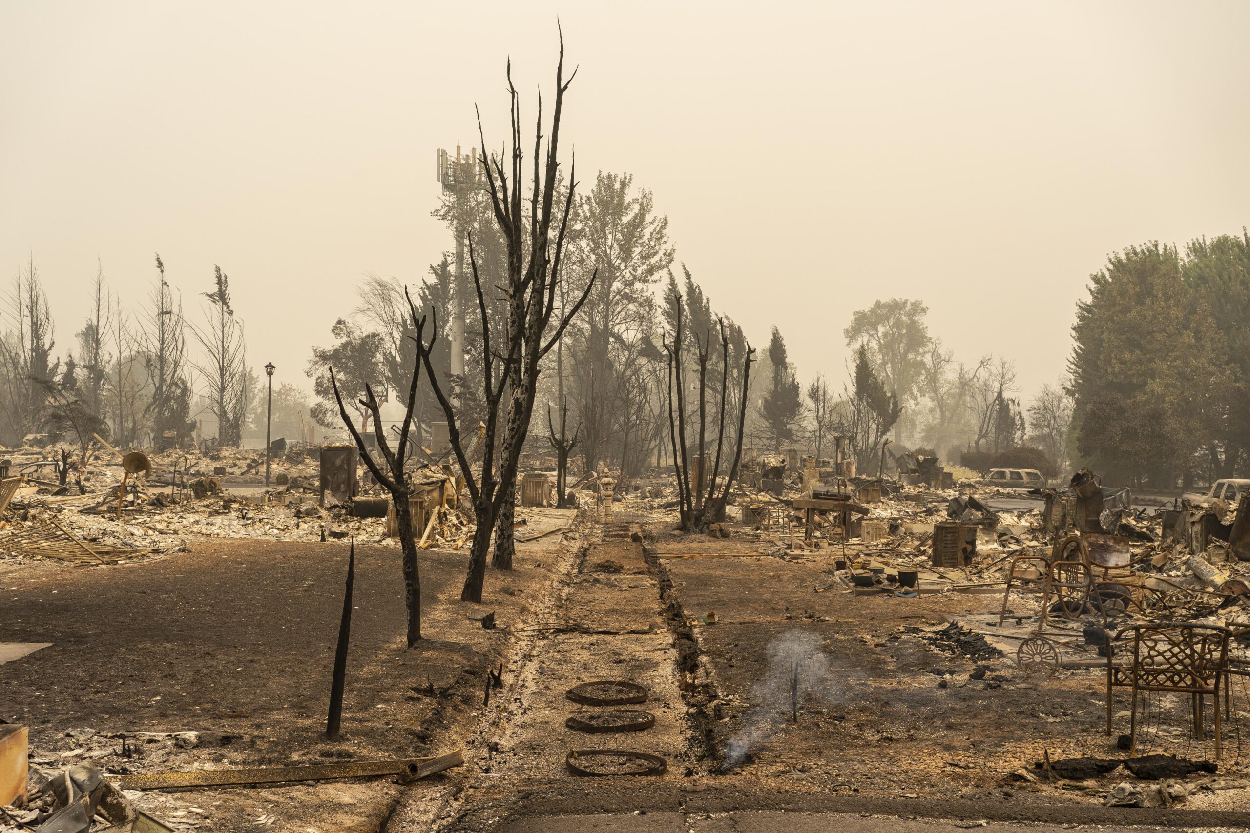 Buffett’s Oregon Utility Says Fire Lawsuits Pose Shutdown Risk